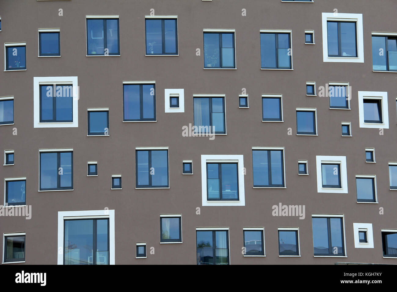 Windows / Modern house with many windows Stock Photo - Alamy