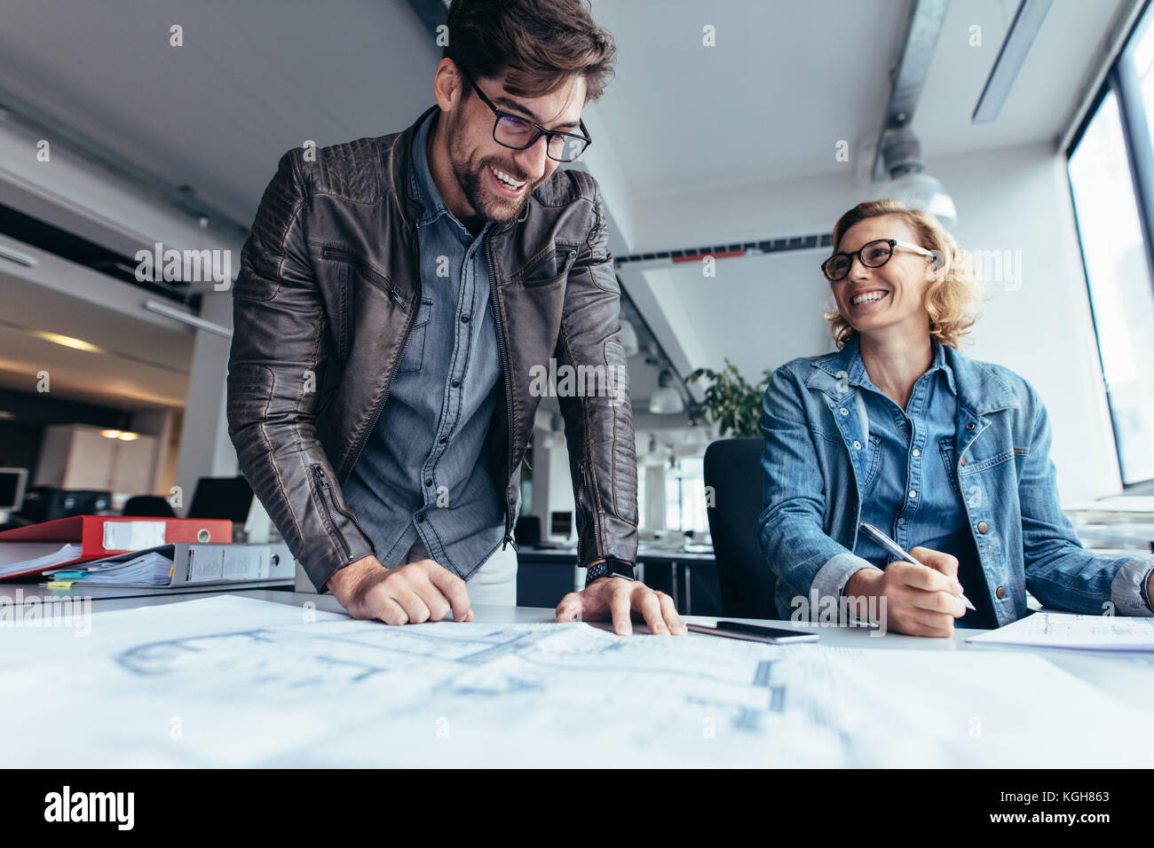 Two architects table hi-res stock photography and images - Alamy