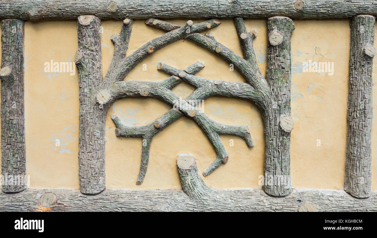 Twisted tree hi-res stock photography and images - Alamy