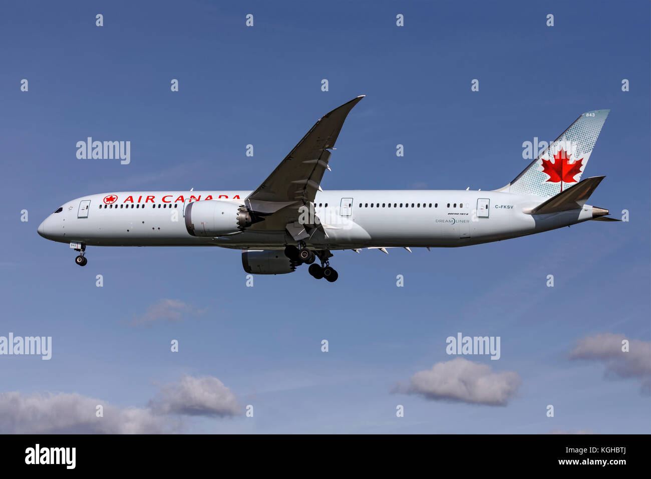 Boeing b787 dreamliner hi-res stock photography and images - Alamy