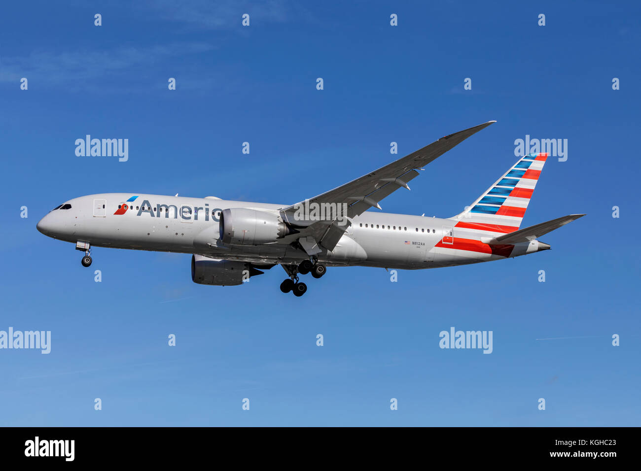 Aa jet airliner hi-res stock photography and images - Alamy