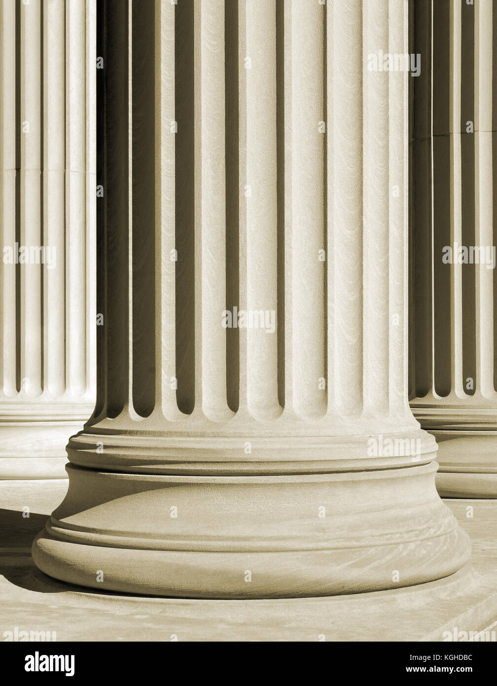 Column lines hi-res stock photography and images - Alamy