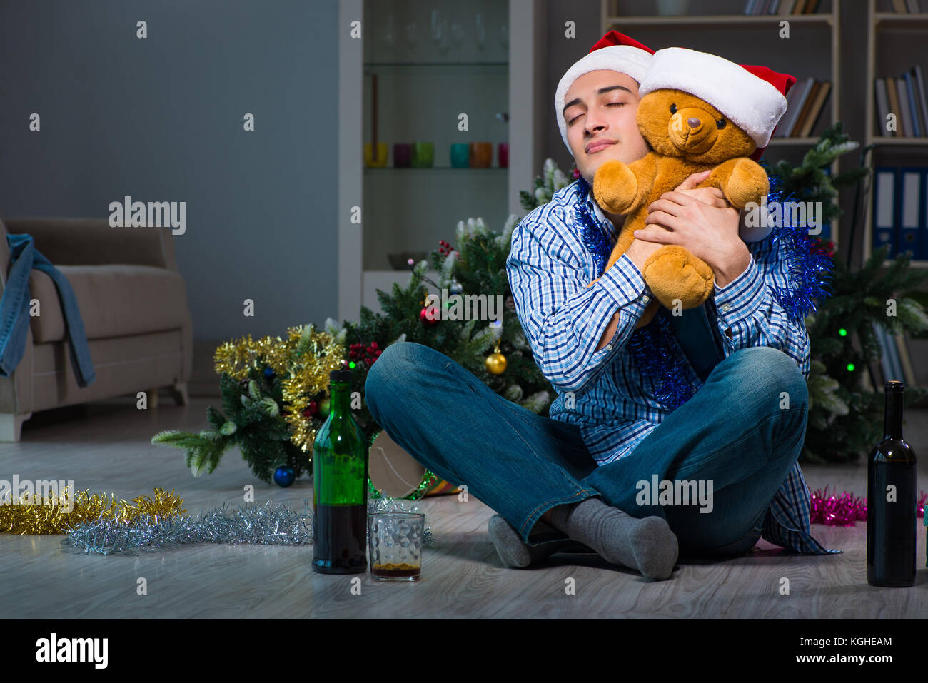 Man celebrating christmas at home alone Stock Photo - Alamy