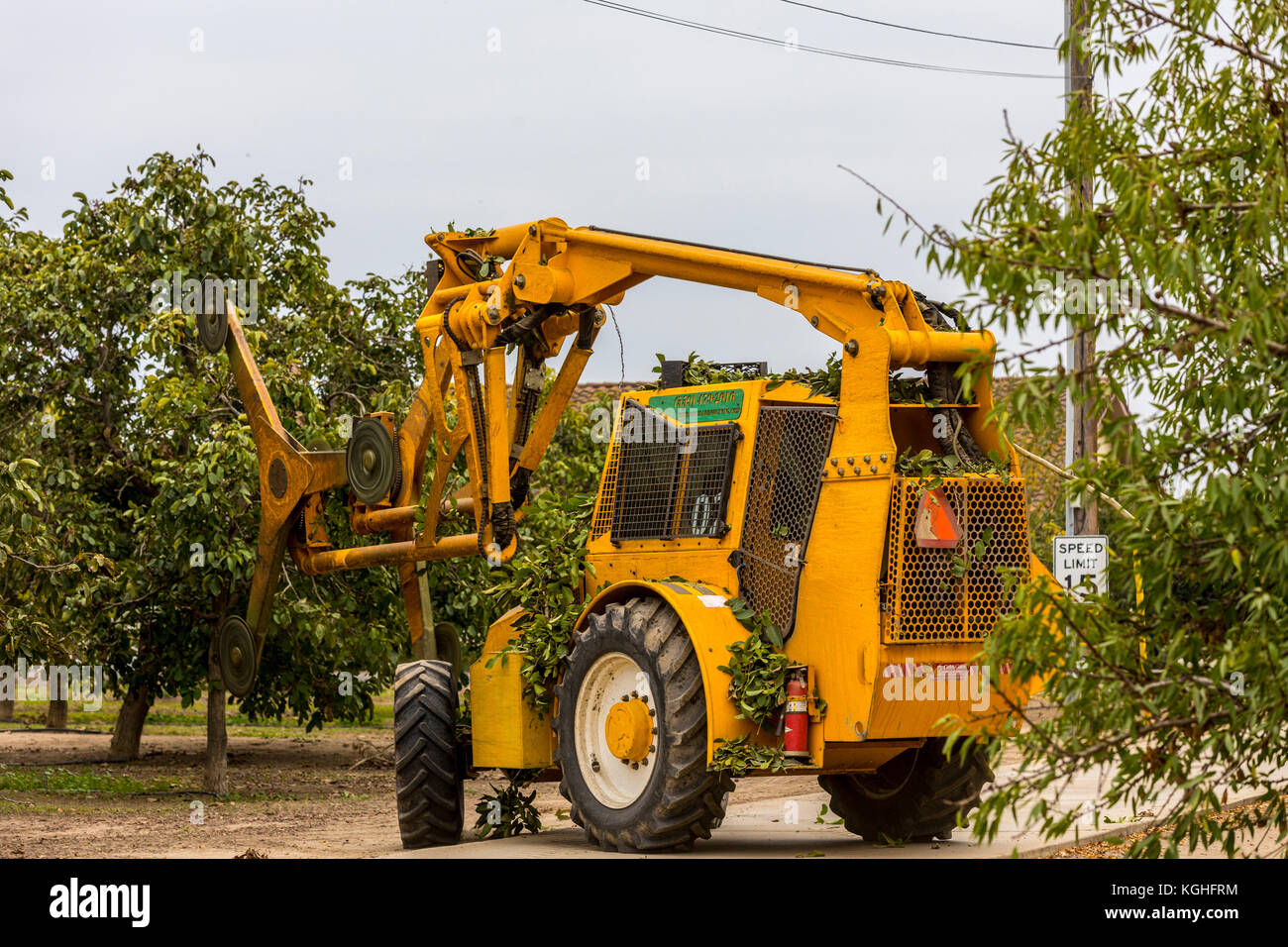 Rotating saw hi-res stock photography and images - Alamy