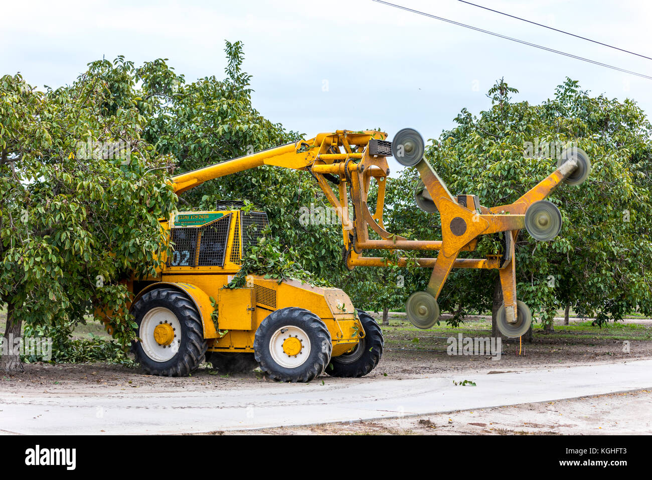 Rotating saw hi-res stock photography and images - Alamy