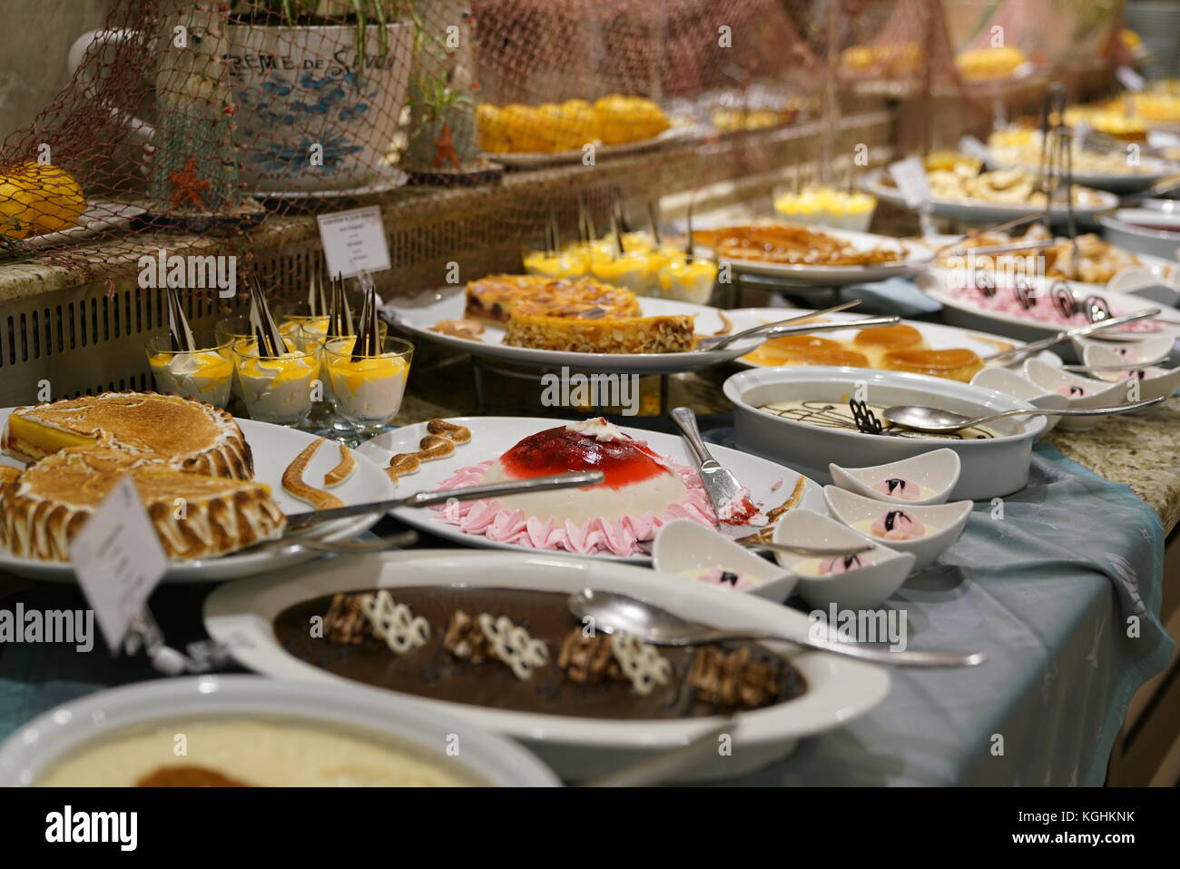 Candy bar and sweets Stock Photo - Alamy
