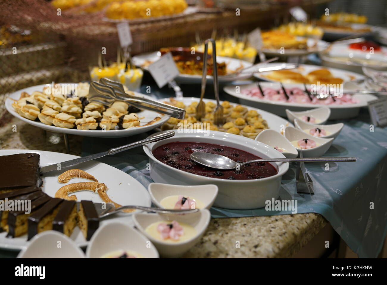 Candy bar and sweets Stock Photo - Alamy