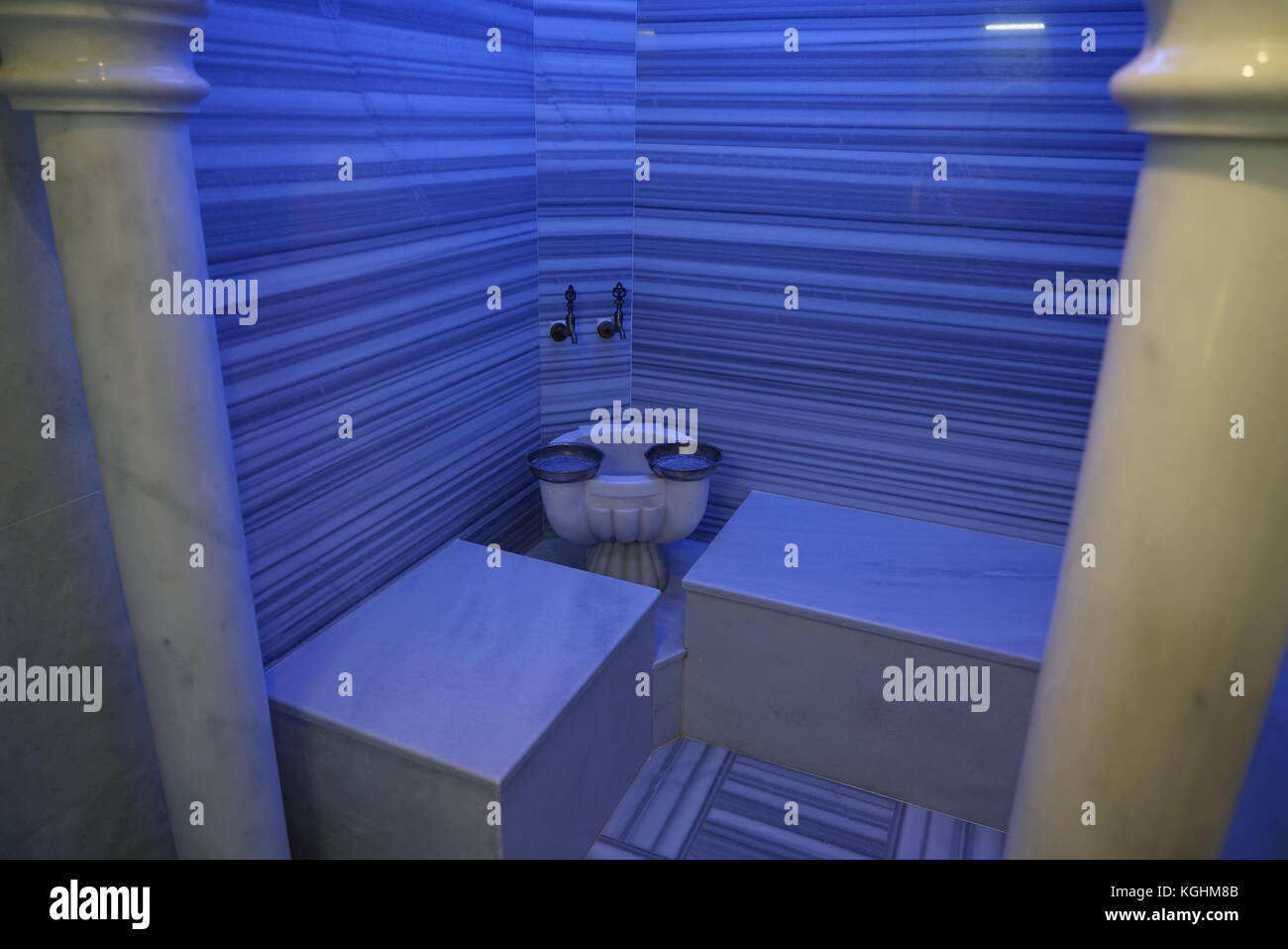 Nea efessos hi-res stock photography and images - Alamy