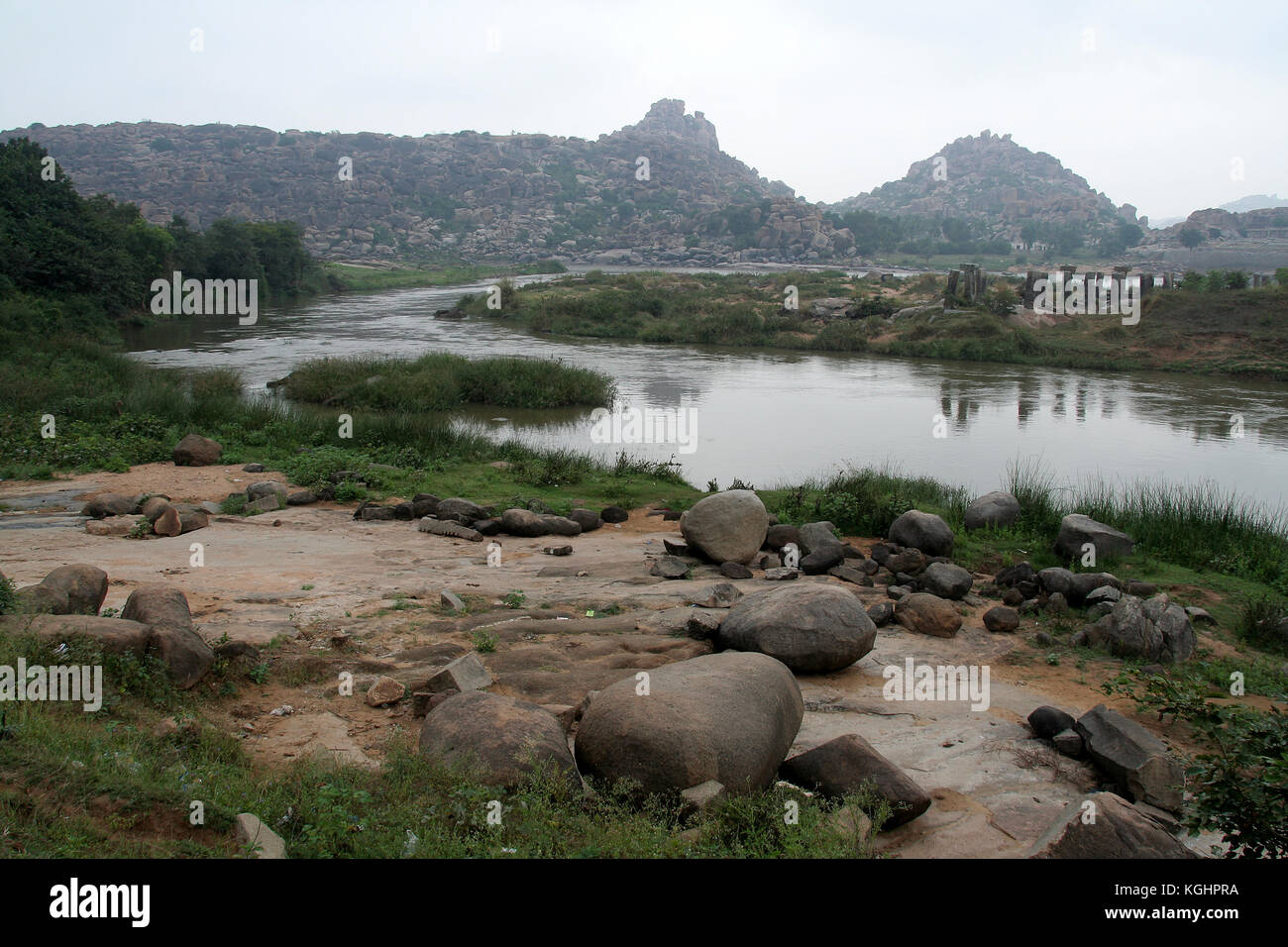 Winding river india hi-res stock photography and images - Alamy