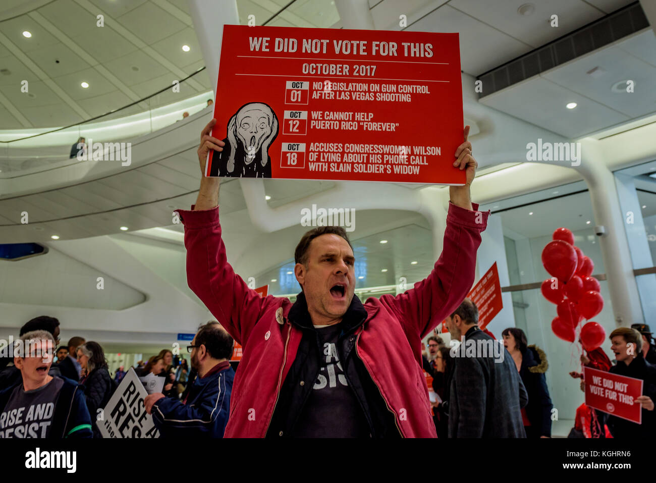 New York, United States. 07th Nov, 2017. The Oculus in downtown ...