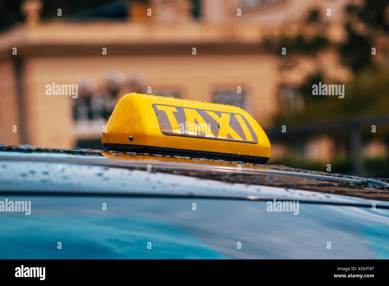 Taxi signage hi-res stock photography and images - Alamy