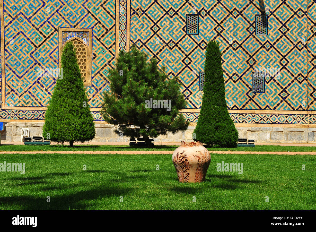 Samarkand: Registan city walls Stock Photo - Alamy
