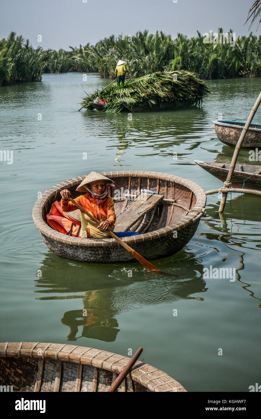 Water Coracle High Resolution Stock Photography and Images - Alamy