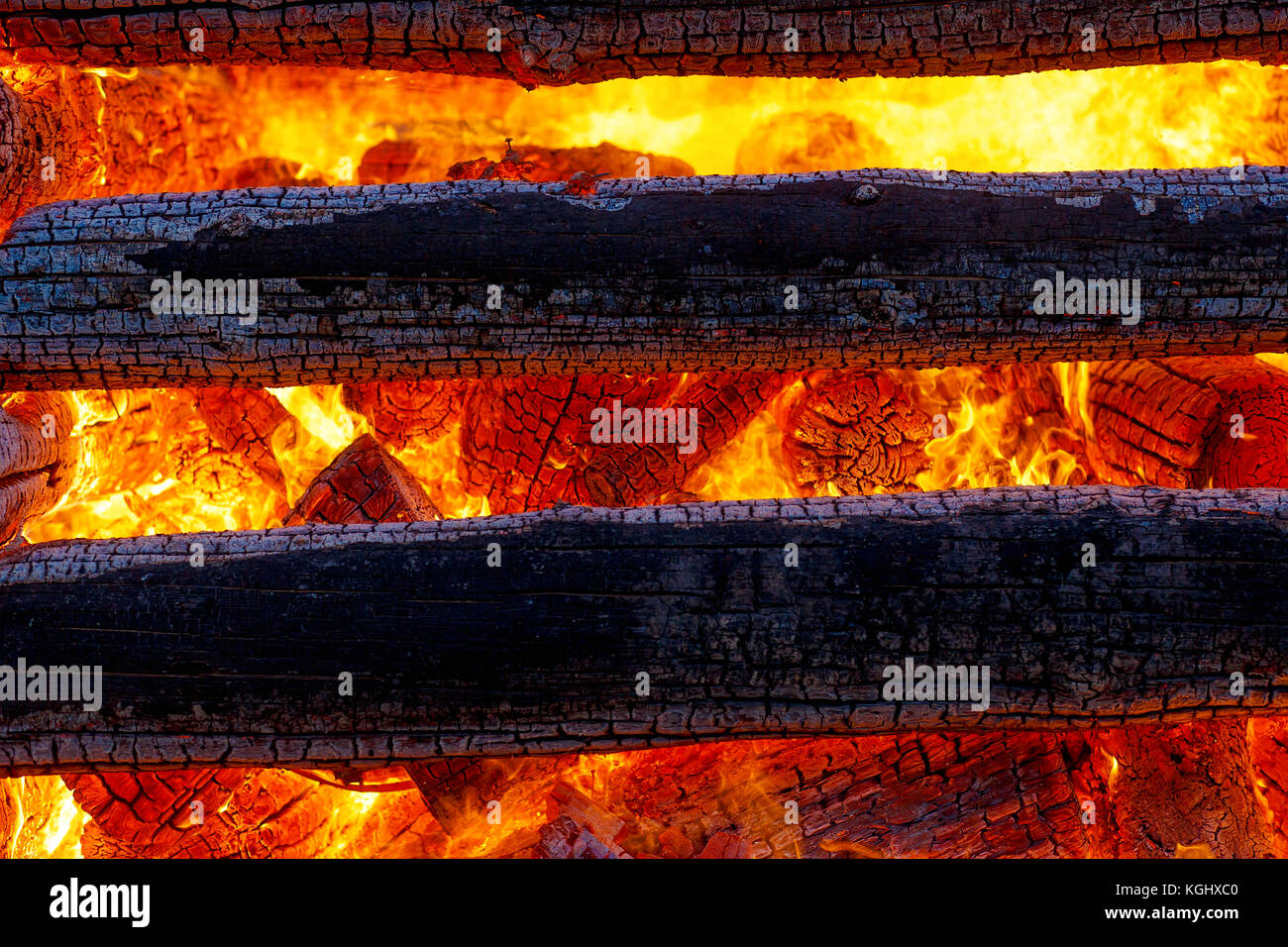 Beautiful structure burning logs hi-res stock photography and images ...