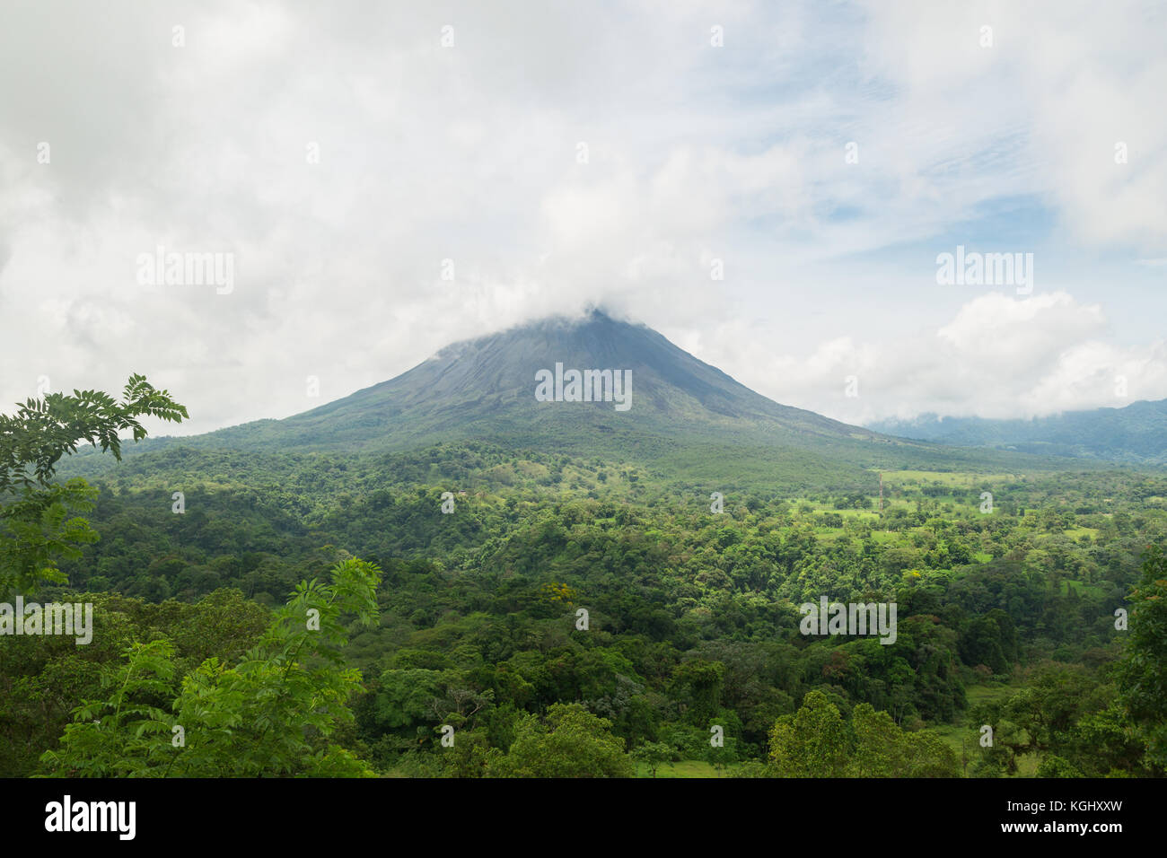 Arenal volcano landscape hi-res stock photography and images - Alamy