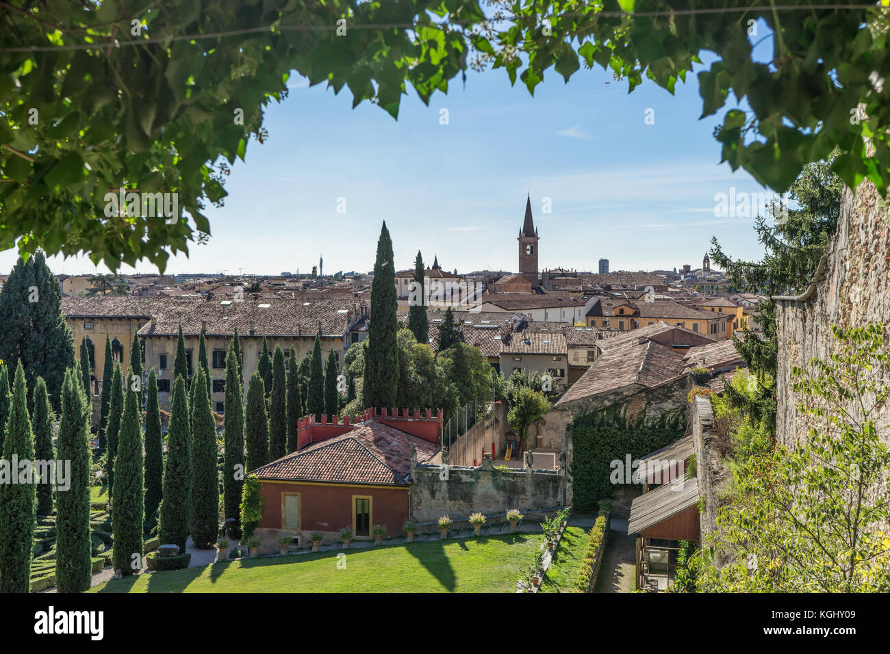 Medieval building of verona hi-res stock photography and images - Alamy