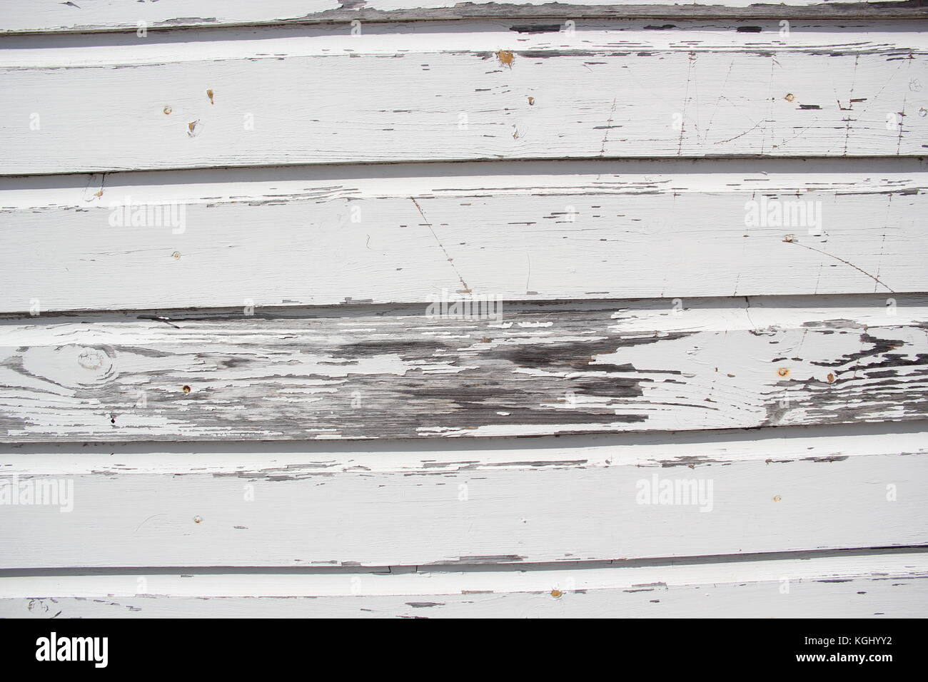 wood shed with white weathered peeling paint Stock Photo - Alamy