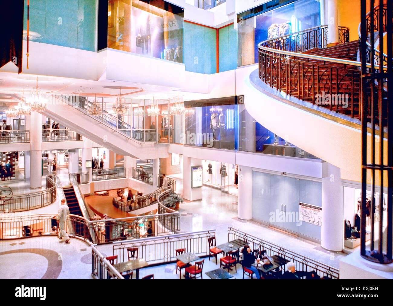 Montreal eaton center hi-res stock photography and images - Alamy
