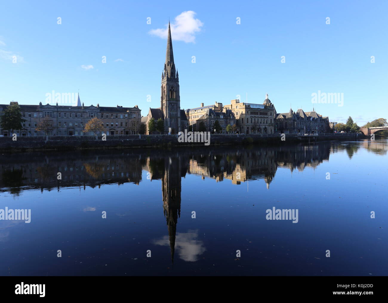 Perth scotland st matthews church hi-res stock photography and images ...