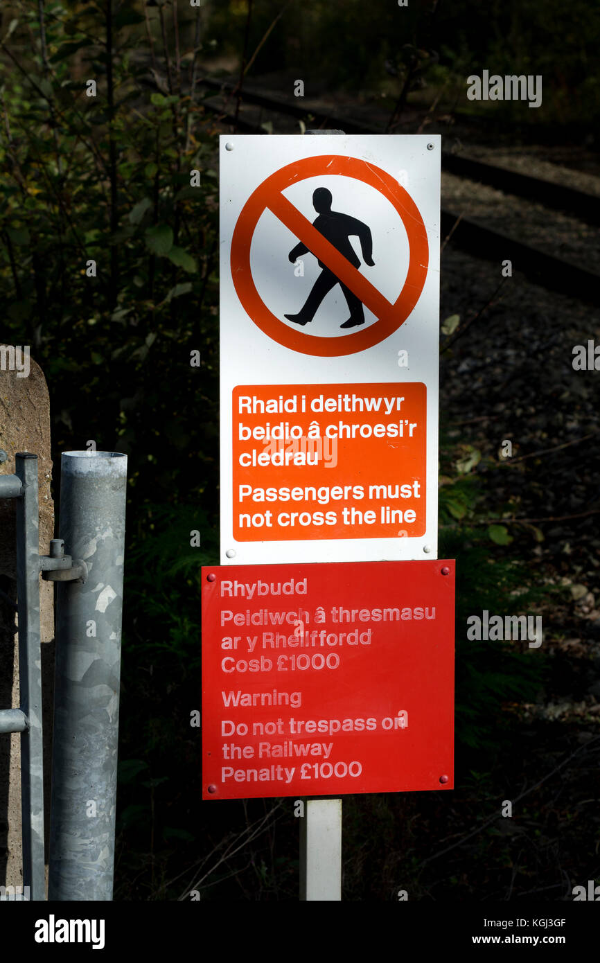 Dual language railway warning sign on the Heart Wales Line, Broome ...