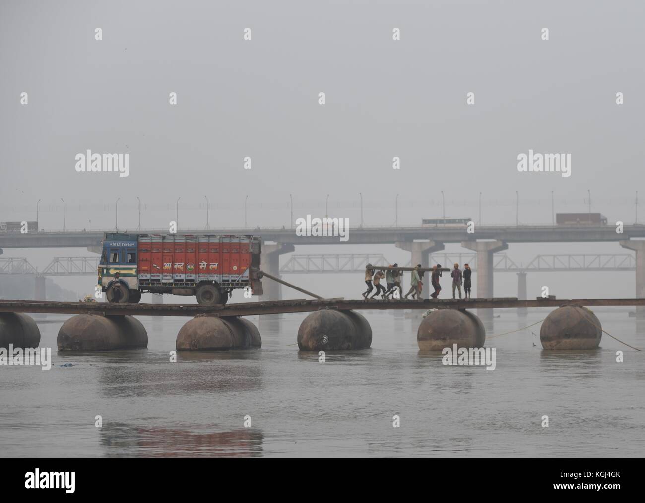 Bridge on yamuna river allahabad hi-res stock photography and images ...