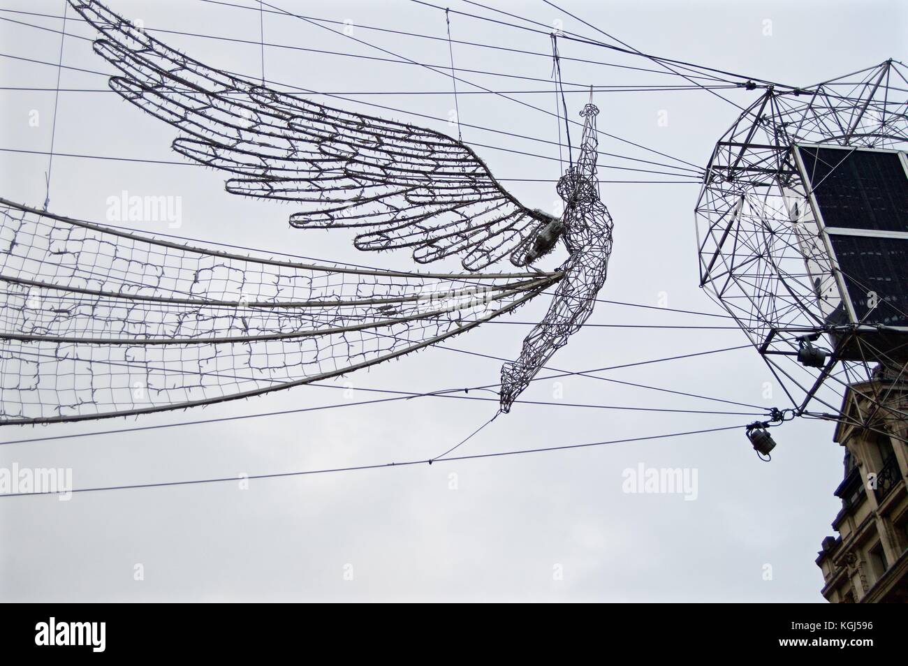 London angel lights hi-res stock photography and images - Alamy