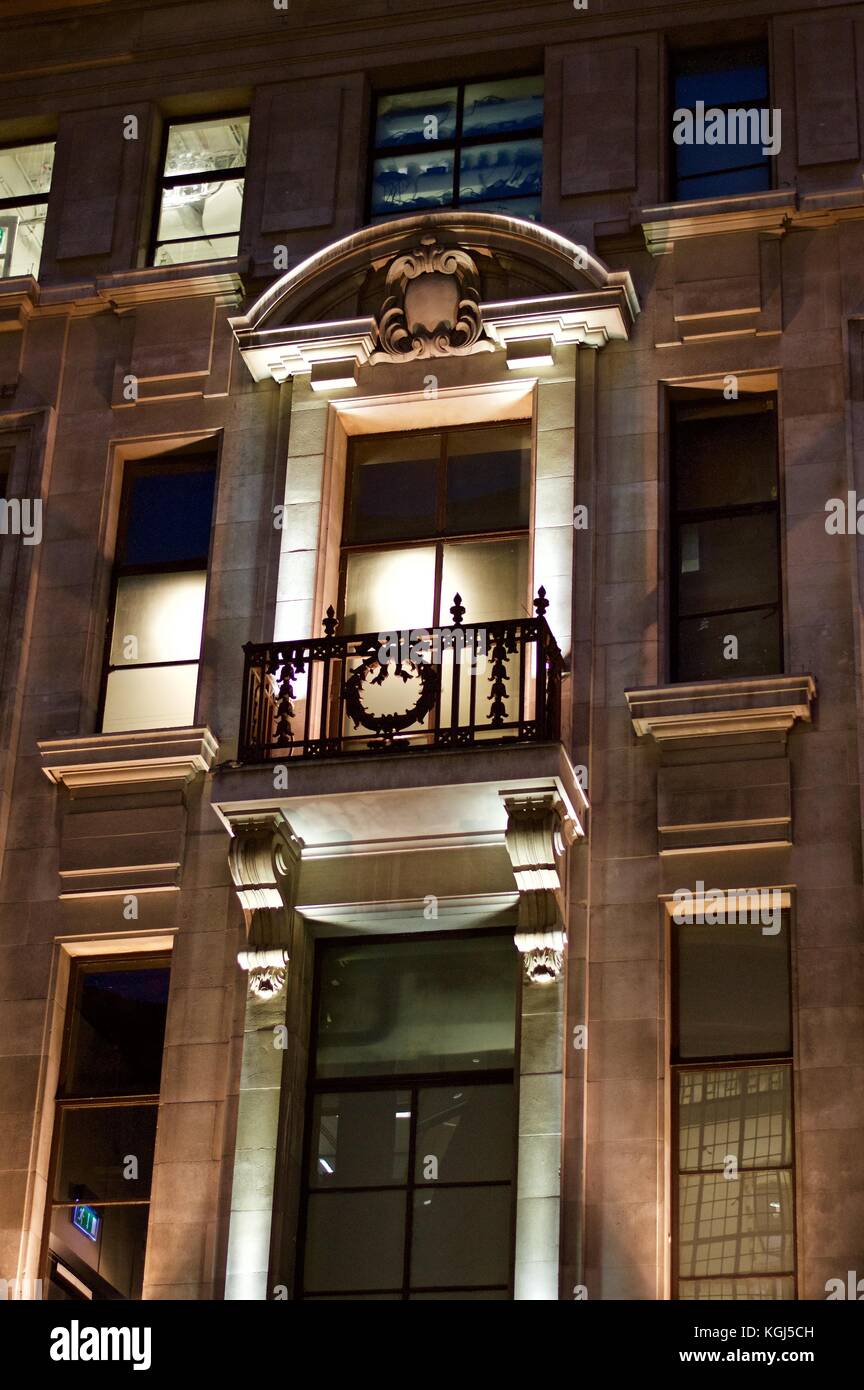 Juliet balcony hi-res stock photography and images - Alamy