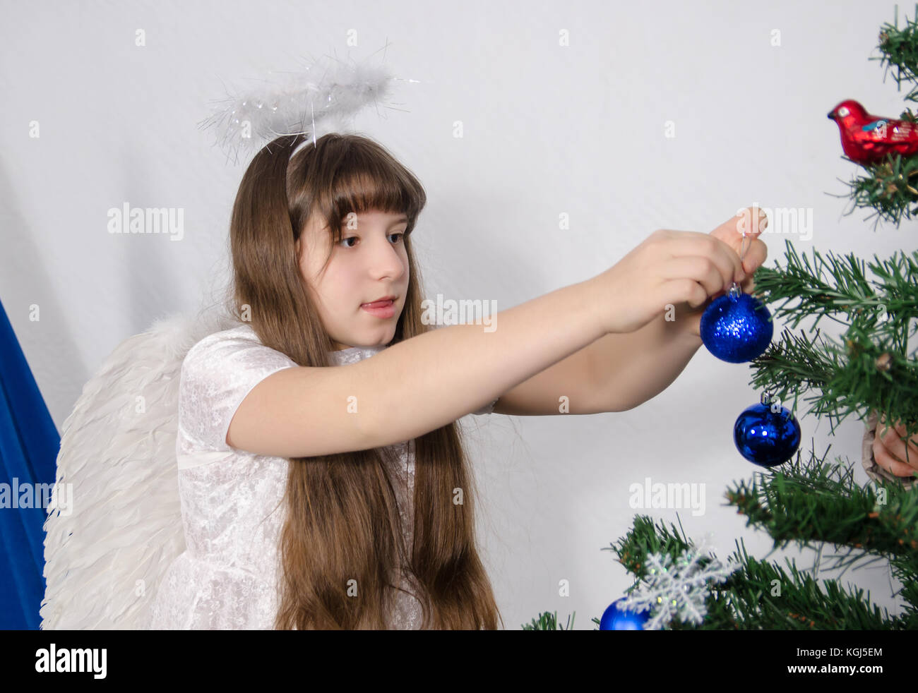 Girl in angel costume hi-res stock photography and images - Alamy