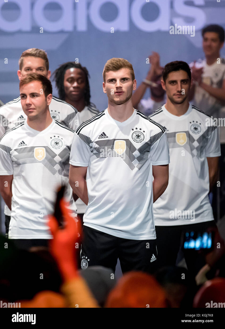 Die deutschen Fussball Nationalspieler Matthias Ginter, Mario Goetze ...