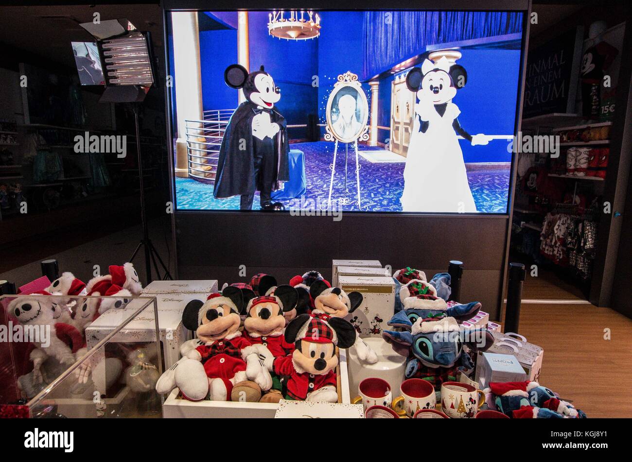 Munich, Bavaria, Germany. 8th Nov, 2017. Entrance of the Disney Store ...