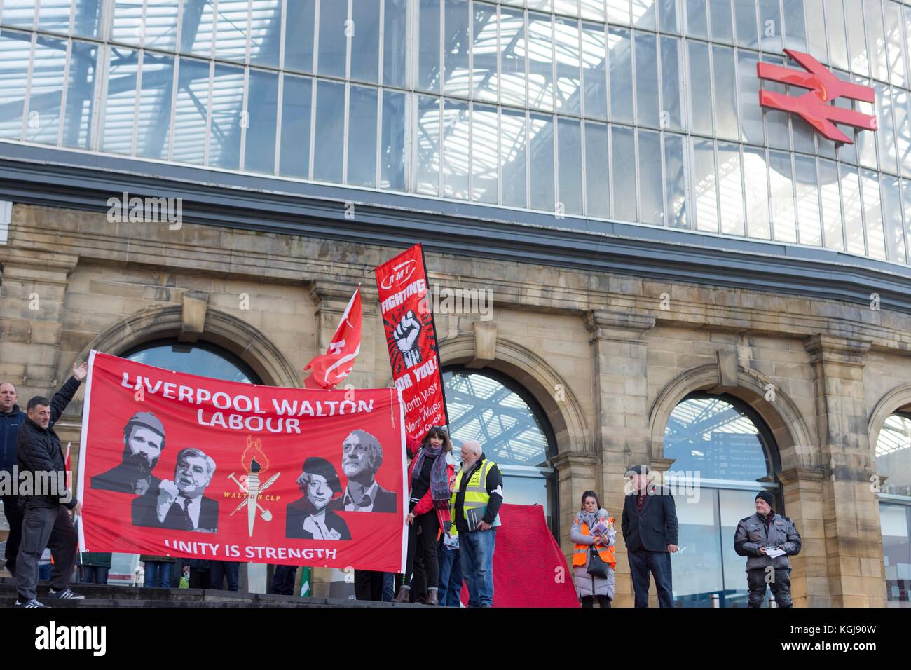 Liverpool, UK. 8th Nov, 2017. RMT Union Strike action causes travel ...