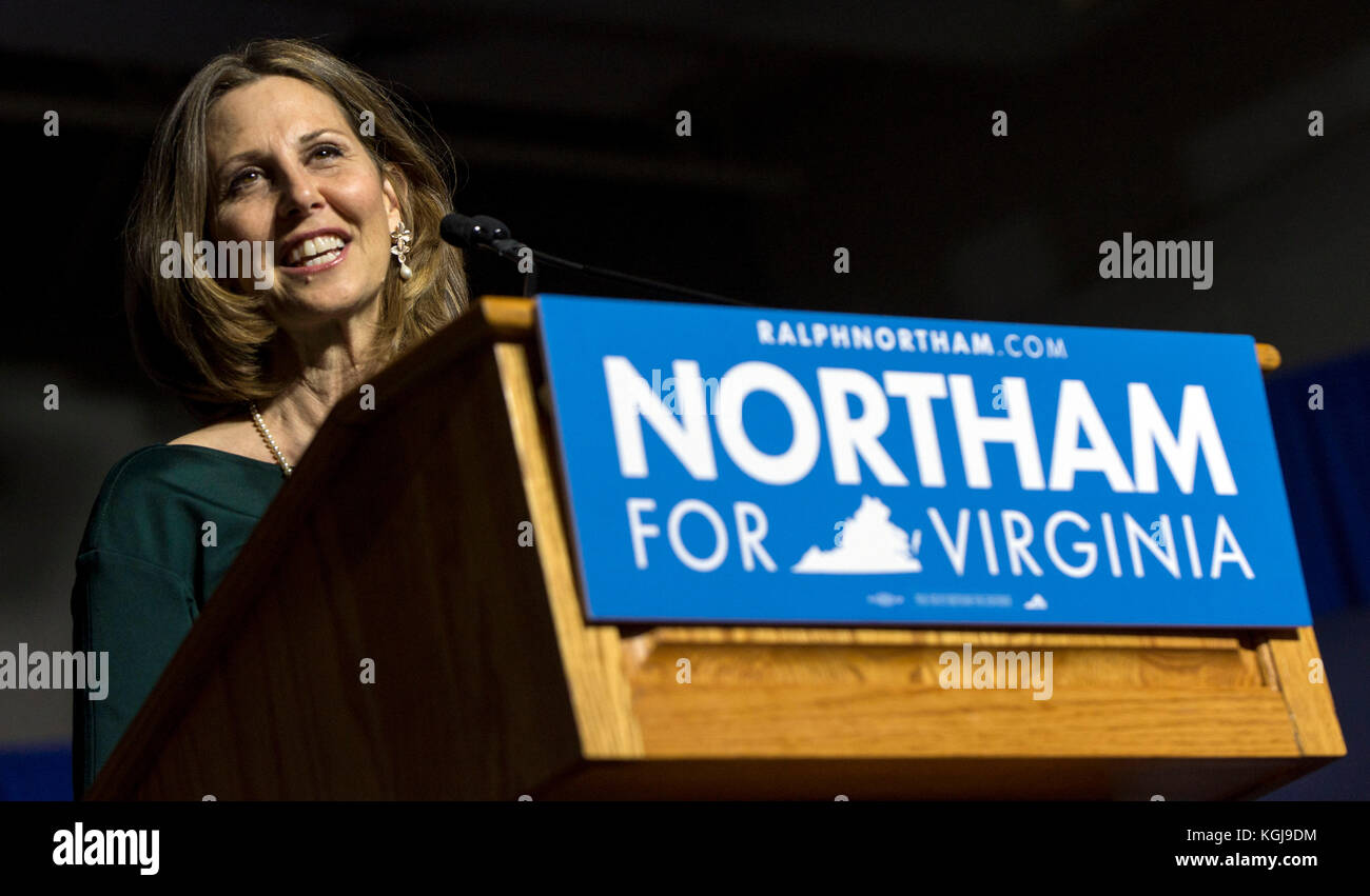 Fairfax, Virginia, USA. 07th Nov, 2017. PAM NORTHAM introduces her ...