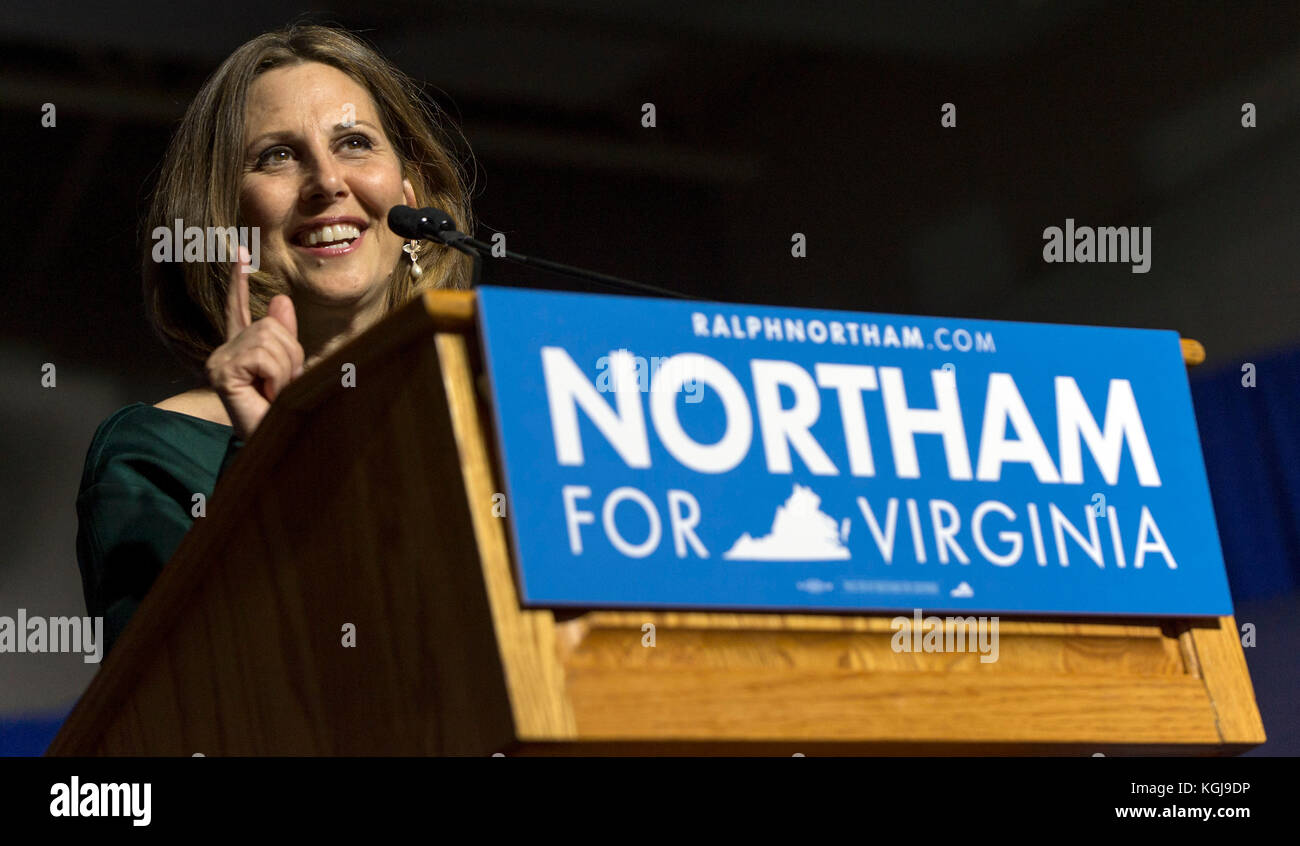 Fairfax, Virginia, USA. 07th Nov, 2017. PAM NORTHAM introduces her ...