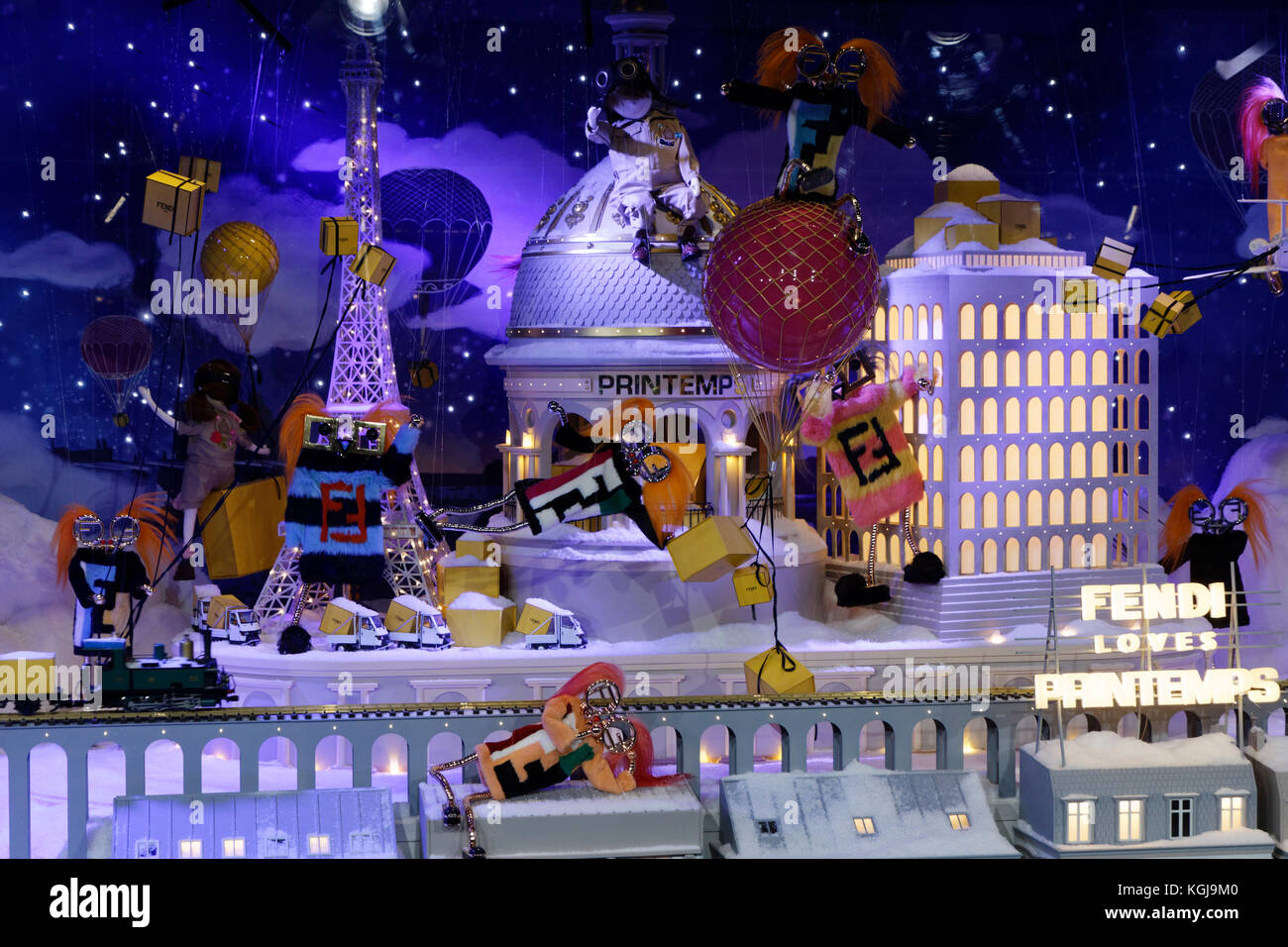 Paris, France. 7th Nov, 2017. Revelation of the Christmas window ...