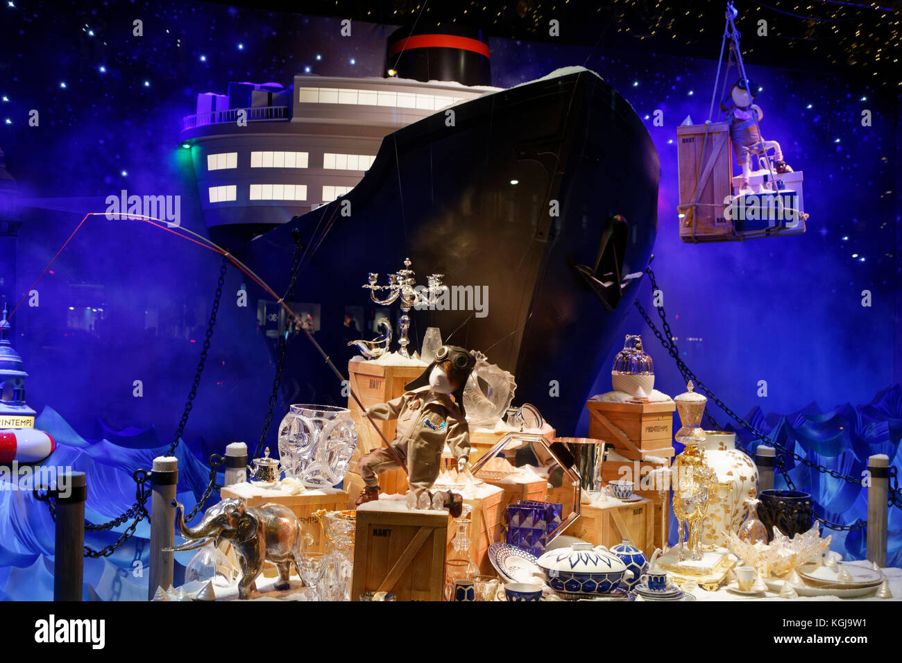 Paris, France. 7th Nov, 2017. Revelation of the Christmas window ...