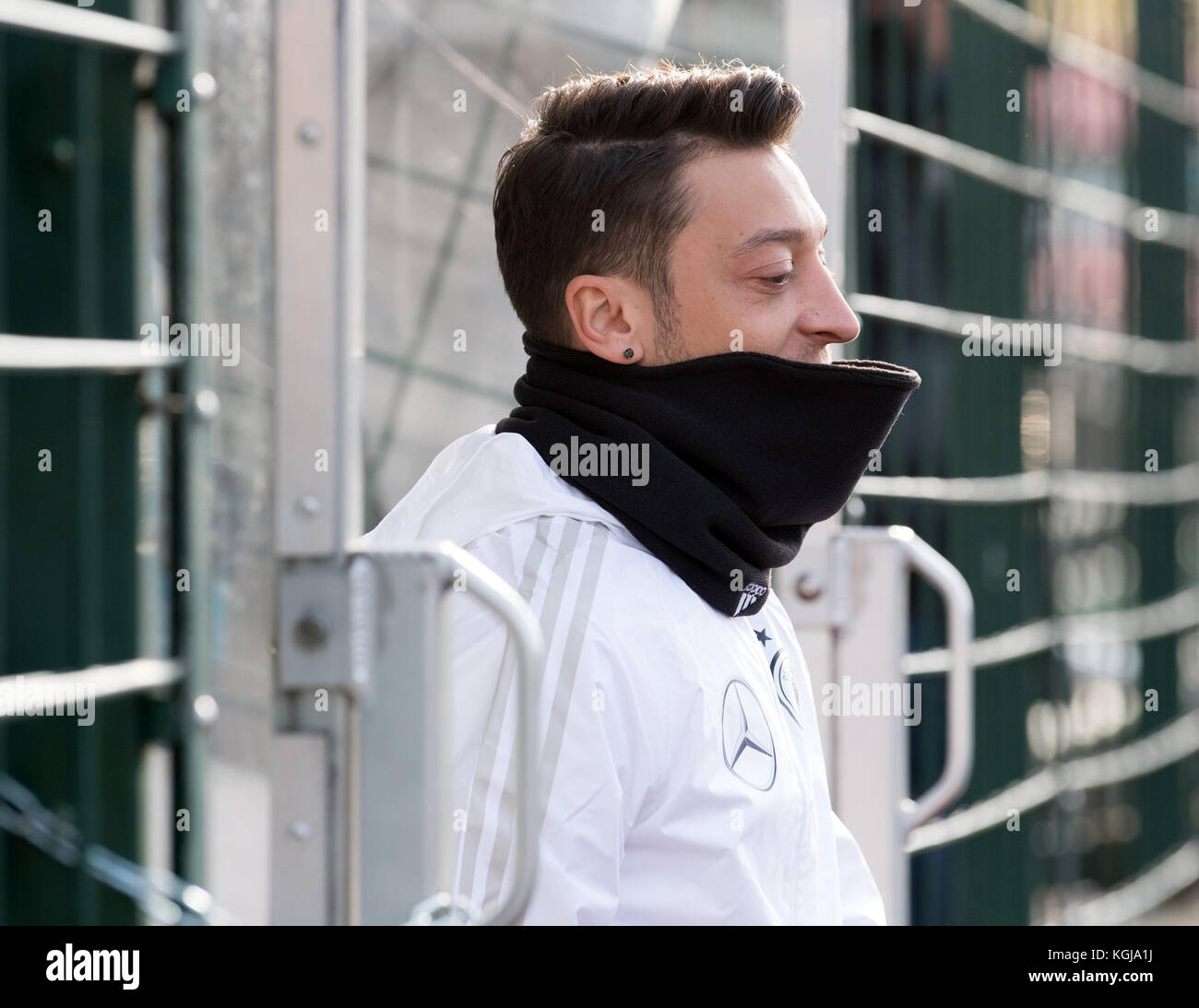 Berlin, Germany. 08th Nov, 2017. Germany's Mesut Ozil arriving to the ...