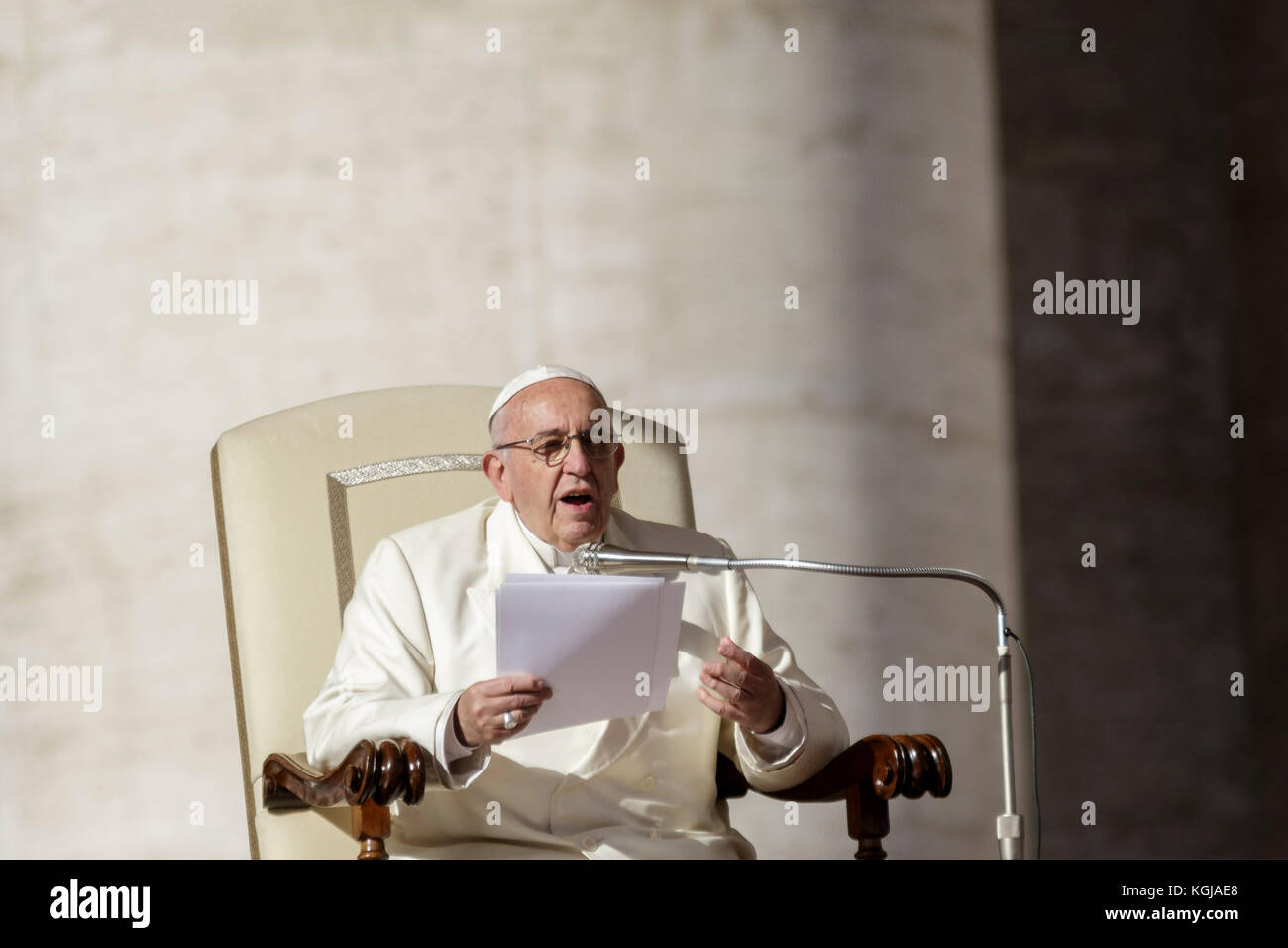 His holiness francis church hi-res stock photography and images - Alamy