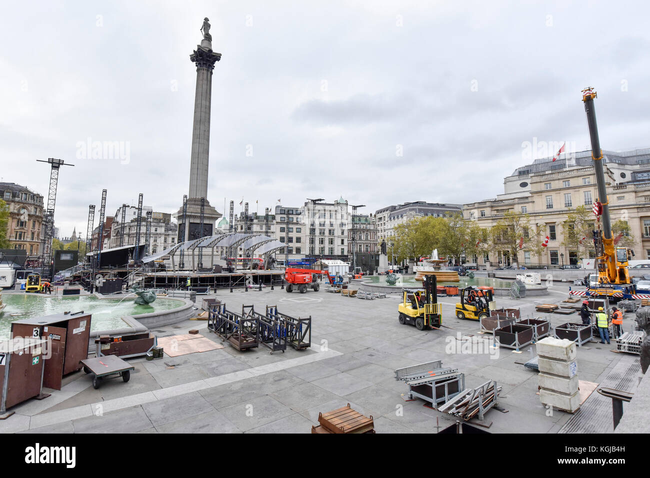 London, UK. 8 November 2017. Construction workers in the process of ...