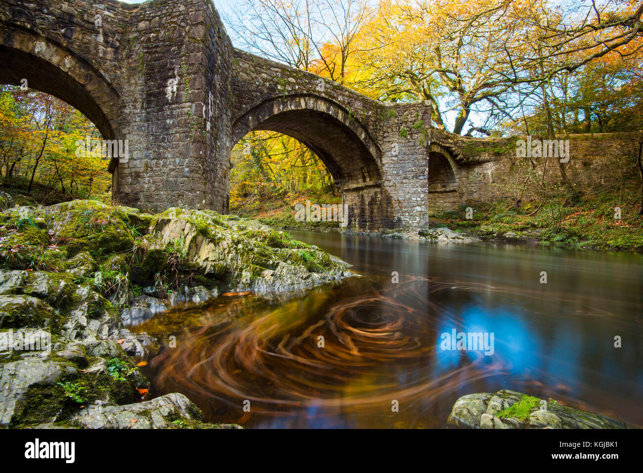 Dartmoor devon river landscape arch hi-res stock photography and images ...