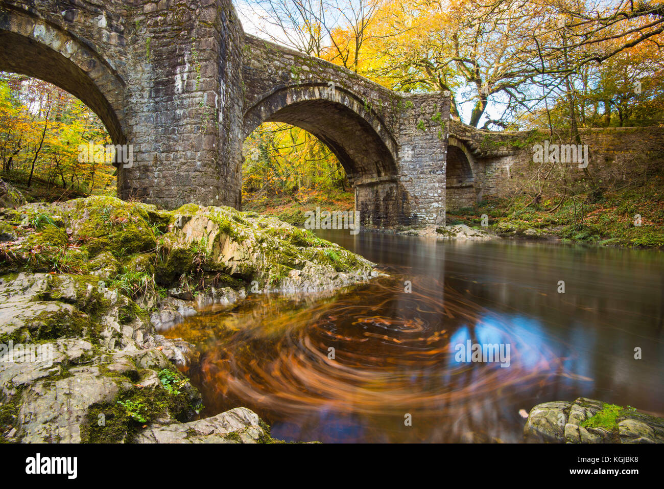 Dartmoor devon river landscape arch hi-res stock photography and images ...