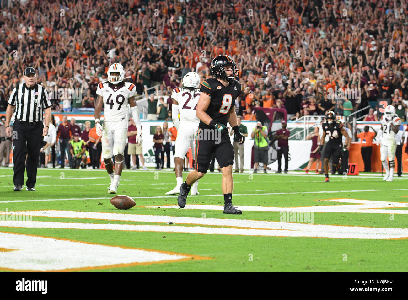 Miami Gardens, Florida, USA. 4th Nov, 2017. Braxton Berrios #8 of Miami ...