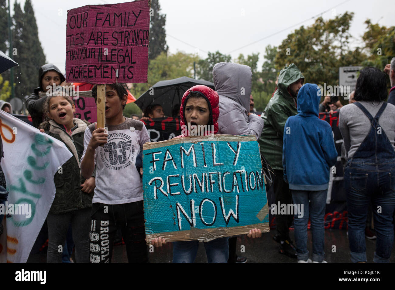 Family reunification hi-res stock photography and images - Alamy