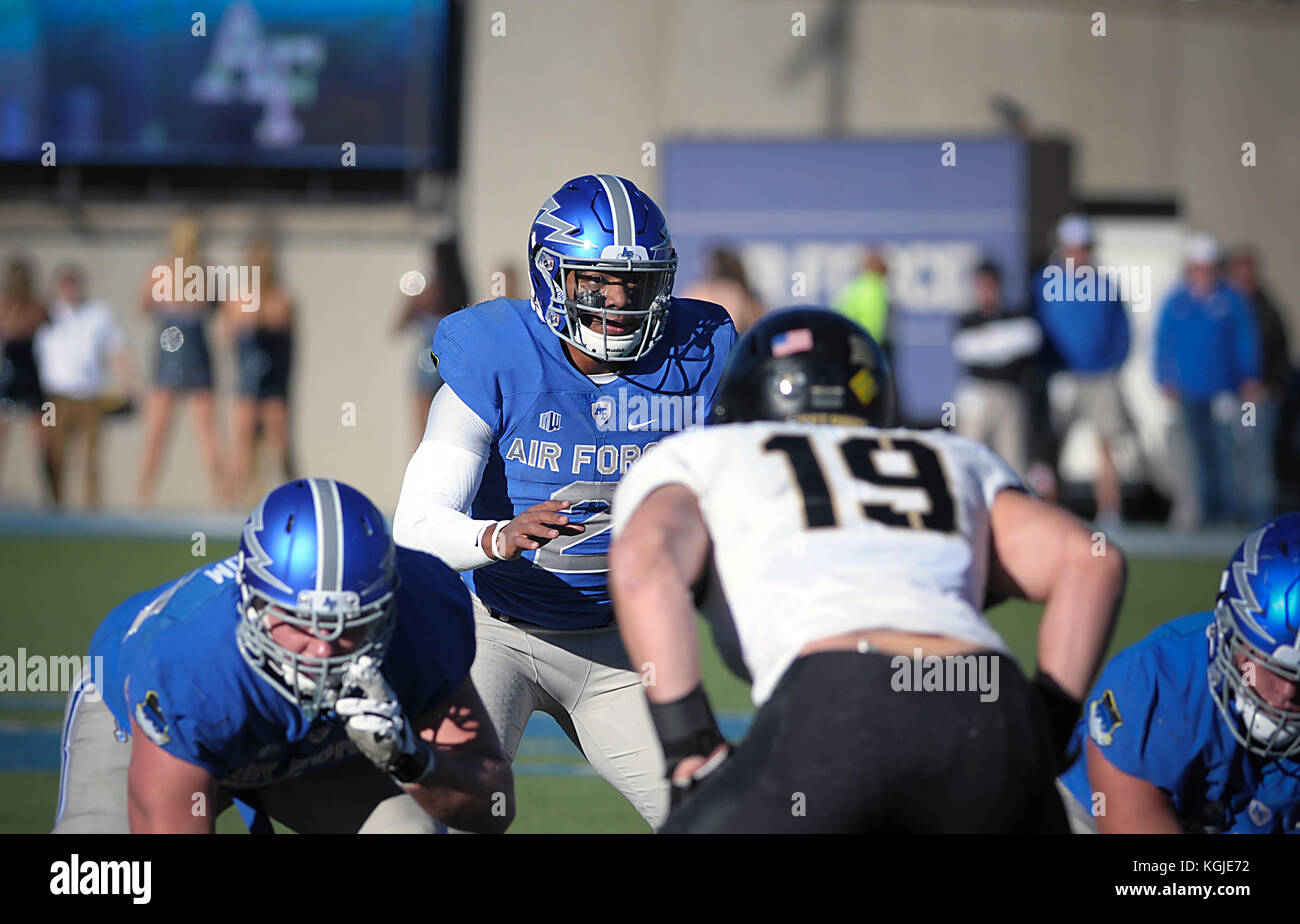 Quarterback option hi-res stock photography and images - Alamy