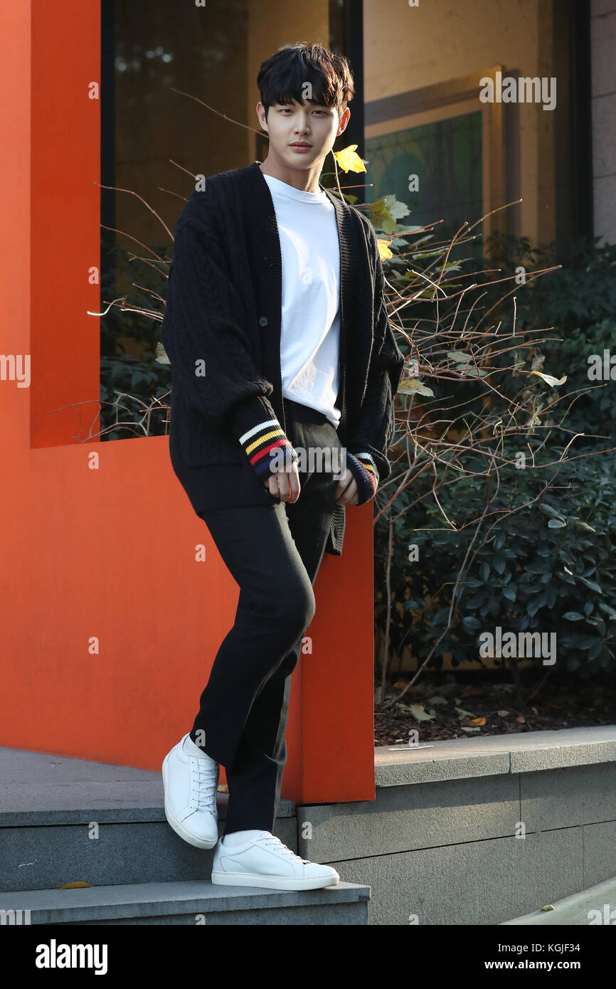 09th Nov, 2017. S. Korean actor Lee Seo-won South Korean actor Lee Seo ...