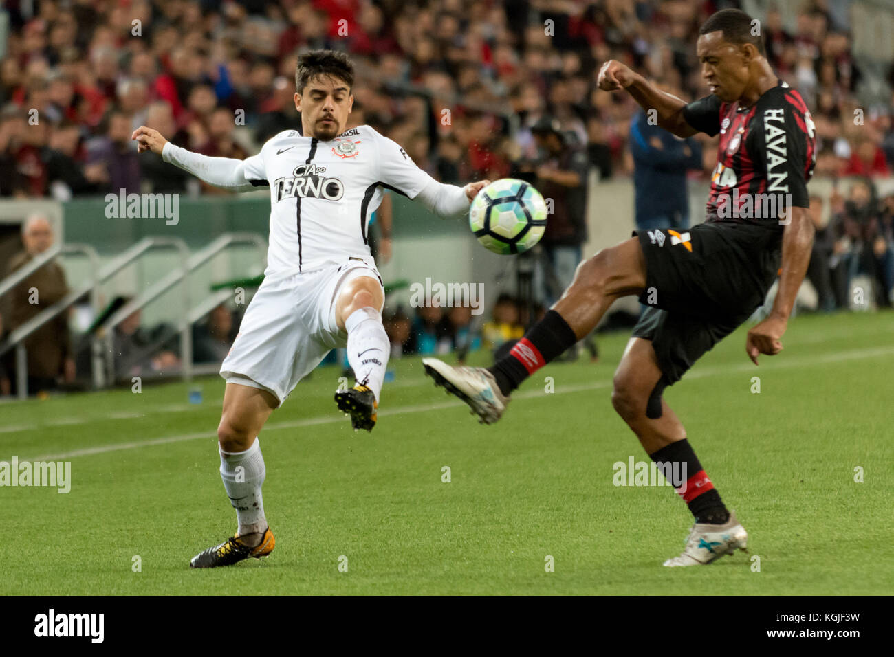 Curitiba, Brazil. 08th Nov, 2017. Camacho and Fabricio during Atlético ...