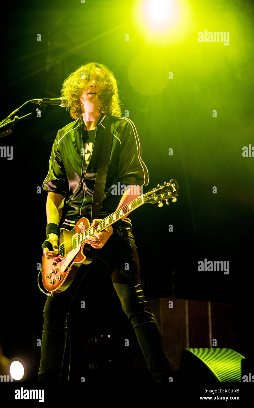 Milan, Italy. 08th Nov, 2017. Daniel Hawkins perfoms with The Darkness ...