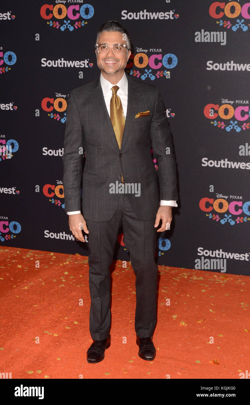 Los Angeles, Ca, USA. 08th Nov, 2017. Jaime Camil arriving at Disney ...