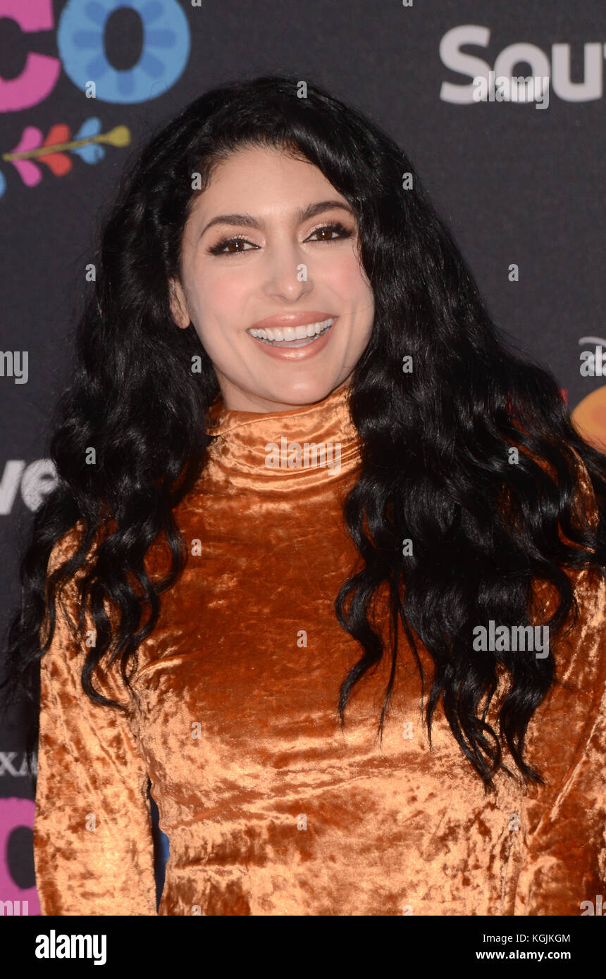 Los Angeles, Ca, USA. 08th Nov, 2017. Vanessa Lyon arriving at Disney ...