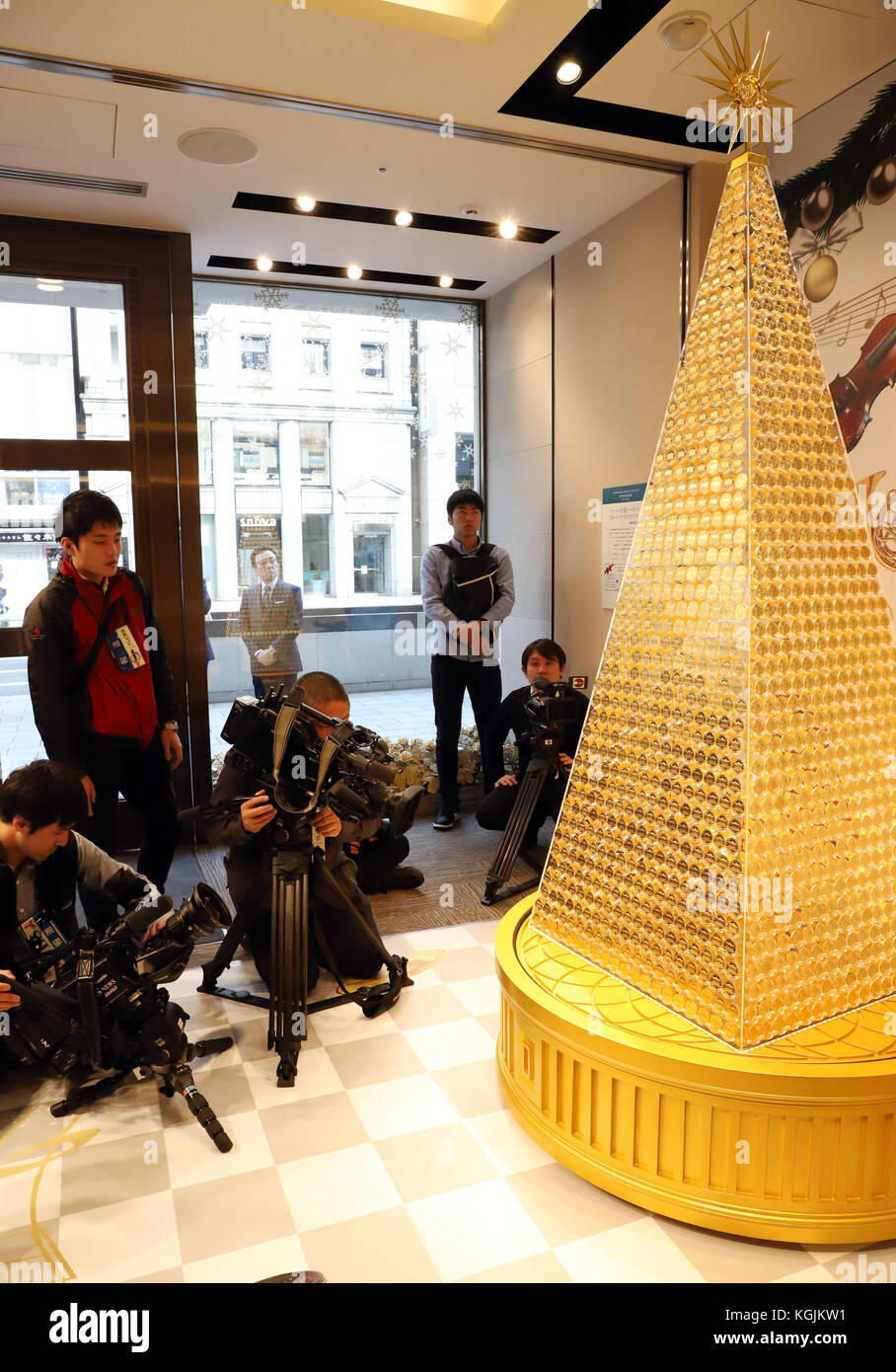 3m tall hi-res stock photography and images - Alamy