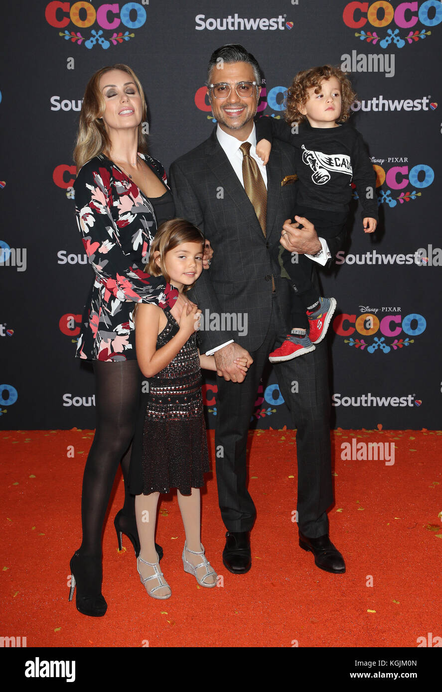 Hollywood, Ca. 8th Nov, 2017. Jaime Camil, Heidi Balvanera, Elena Camil ...